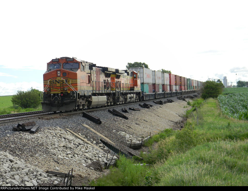 BNSF 4608